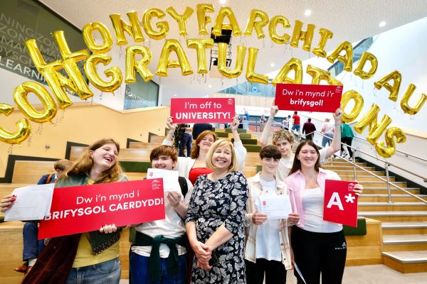 Education Secretary congratulates learners on results day | GOV.WALES